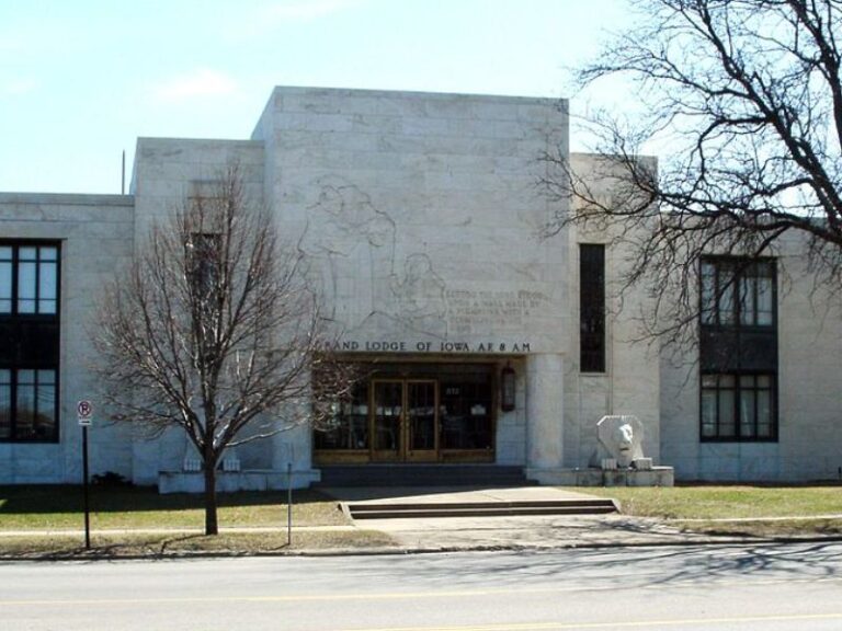 The Masonic Library: A Treasure Trove of Knowledge – Freemasons Community